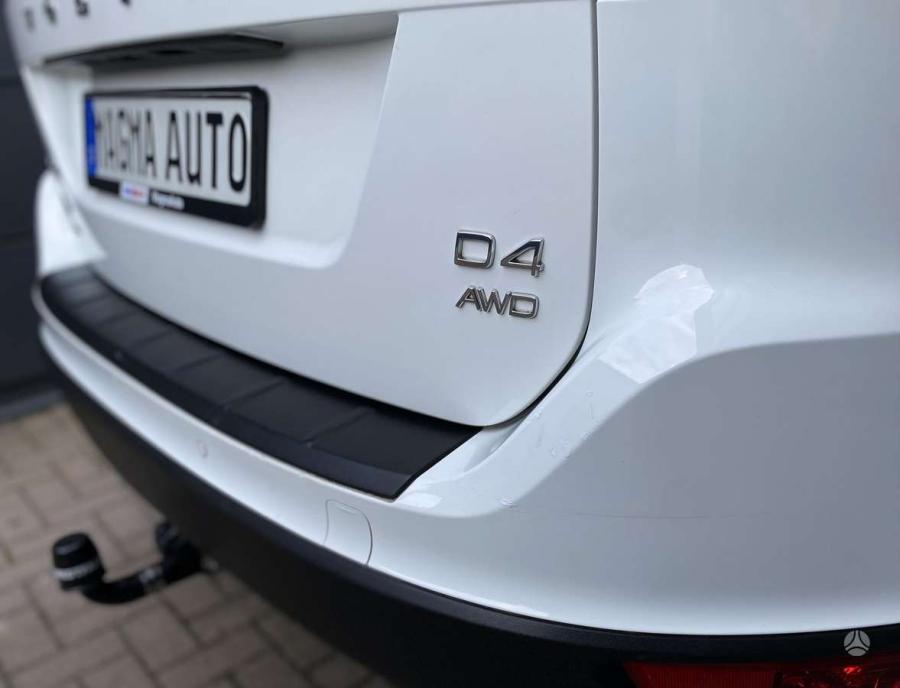 Balts Volvo XC60 2013 Marijampole, ar dzinēja tilpumu 2.40 L un nobraukumu 280 tūkst. km par 9750 €, foto 20 vietnē AUTOMOTO.COM.LV
