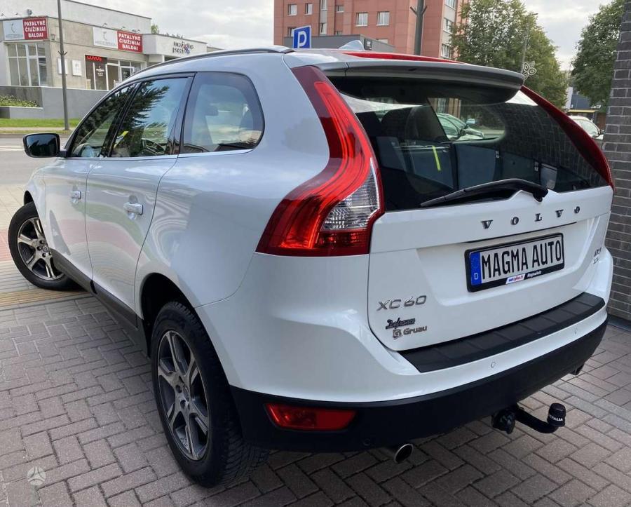 Balts Volvo XC60 2013 Marijampole, ar dzinēja tilpumu 2.40 L un nobraukumu 280 tūkst. km par 9750 €, foto 22 vietnē AUTOMOTO.COM.LV