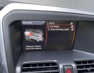 Balts Volvo XC60 2013 Marijampole, ar dzinēja tilpumu 2.40 L un nobraukumu 280 tūkst. km par 9750 €, foto 35 vietnē AUTOMOTO.COM.LV