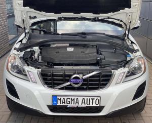 Balts Volvo XC60 2013 Marijampole, ar dzinēja tilpumu 2.40 L un nobraukumu 280 tūkst. km par 9750 €, foto 52 vietnē AUTOMOTO.COM.LV