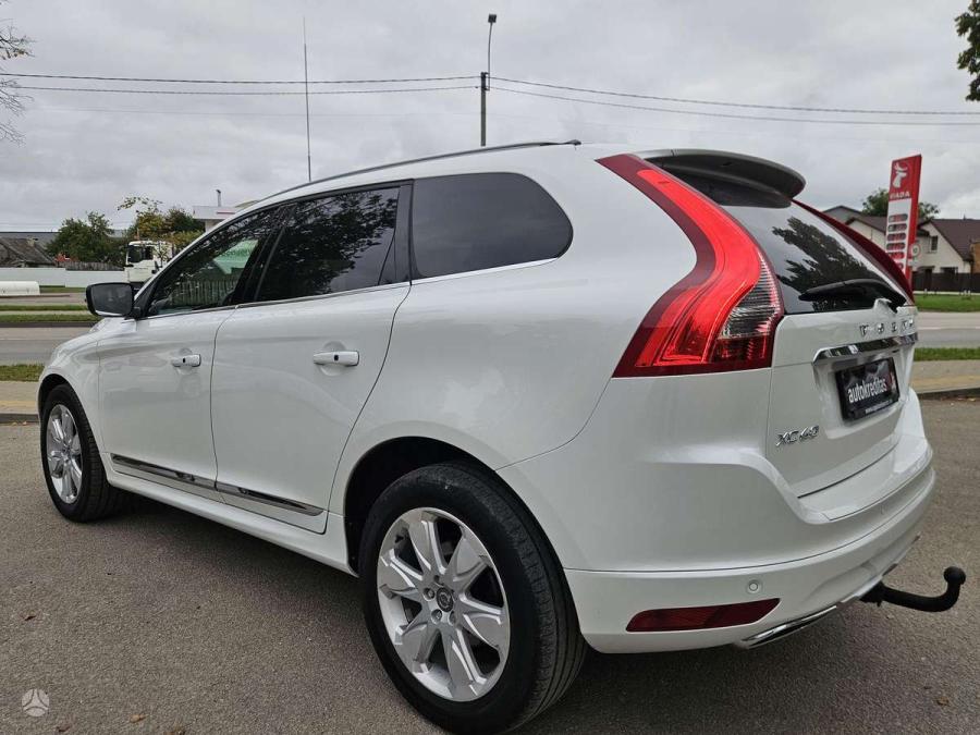 Balts Volvo XC60 2013 Šauļi, ar dzinēja tilpumu 2.40 L un nobraukumu 207 tūkst. km par 13950 €, foto 6 vietnē AUTOMOTO.COM.LV