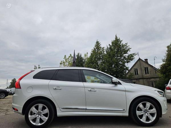 Volvo XC60 2013 in Siauliai on AUTOMOTO.COM.LV White Volvo XC60 2013 in Siauliai, with an engine capacity of 2.40 L and mileage of 207 thousand km for 13950 β¬, photo 10 on AUTOMOTO.COM.LV