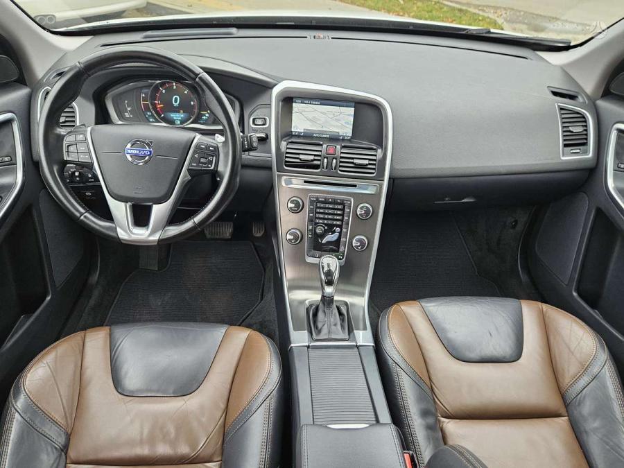 Balts Volvo XC60 2013 Šauļi, ar dzinēja tilpumu 2.40 L un nobraukumu 207 tūkst. km par 13950 €, foto 15 vietnē AUTOMOTO.COM.LV