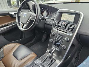 Balts Volvo XC60 2013 Šauļi, ar dzinēja tilpumu 2.40 L un nobraukumu 207 tūkst. km par 13950 €, foto 21 vietnē AUTOMOTO.COM.LV