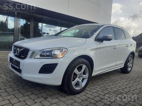 Balts Volvo XC60 2013 Rīga, ar dzinēja tilpumu 2.40 L un nobraukumu 208 tūkst. km par 13000 €, foto 1 vietnē AUTOMOTO.COM.LV