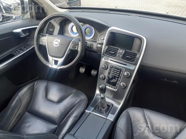 Balts Volvo XC60 2013 Rīga, ar dzinēja tilpumu 2.40 L un nobraukumu 208 tūkst. km par 13000 €, foto 7 vietnē AUTOMOTO.COM.LV