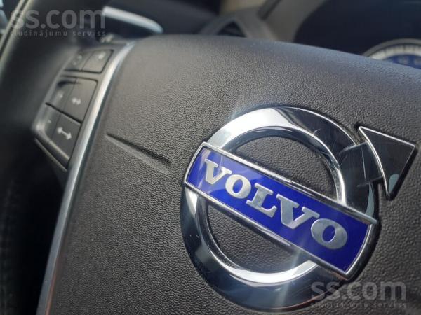 Balts Volvo XC60 2013 Rīga, ar dzinēja tilpumu 2.40 L un nobraukumu 208 tūkst. km par 13000 €, foto 11 vietnē AUTOMOTO.COM.LV