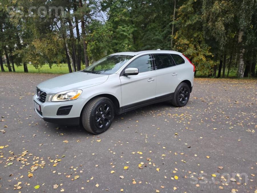 Balts Volvo XC60 2013 Jūrmala, ar dzinēja tilpumu 2.40 L un nobraukumu 304 tūkst. km par 11500 €, foto 3 vietnē AUTOMOTO.COM.LV