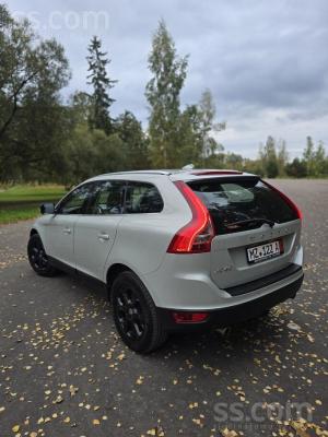 Balts Volvo XC60 2013 Jūrmala, ar dzinēja tilpumu 2.40 L un nobraukumu 304 tūkst. km par 11500 €, foto 14 vietnē AUTOMOTO.COM.LV
