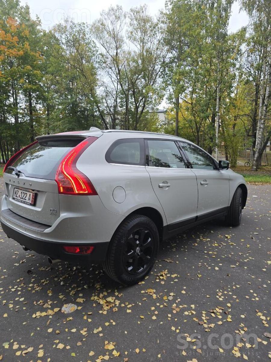 Balts Volvo XC60 2013 Jūrmala, ar dzinēja tilpumu 2.40 L un nobraukumu 304 tūkst. km par 11500 €, foto 19 vietnē AUTOMOTO.COM.LV