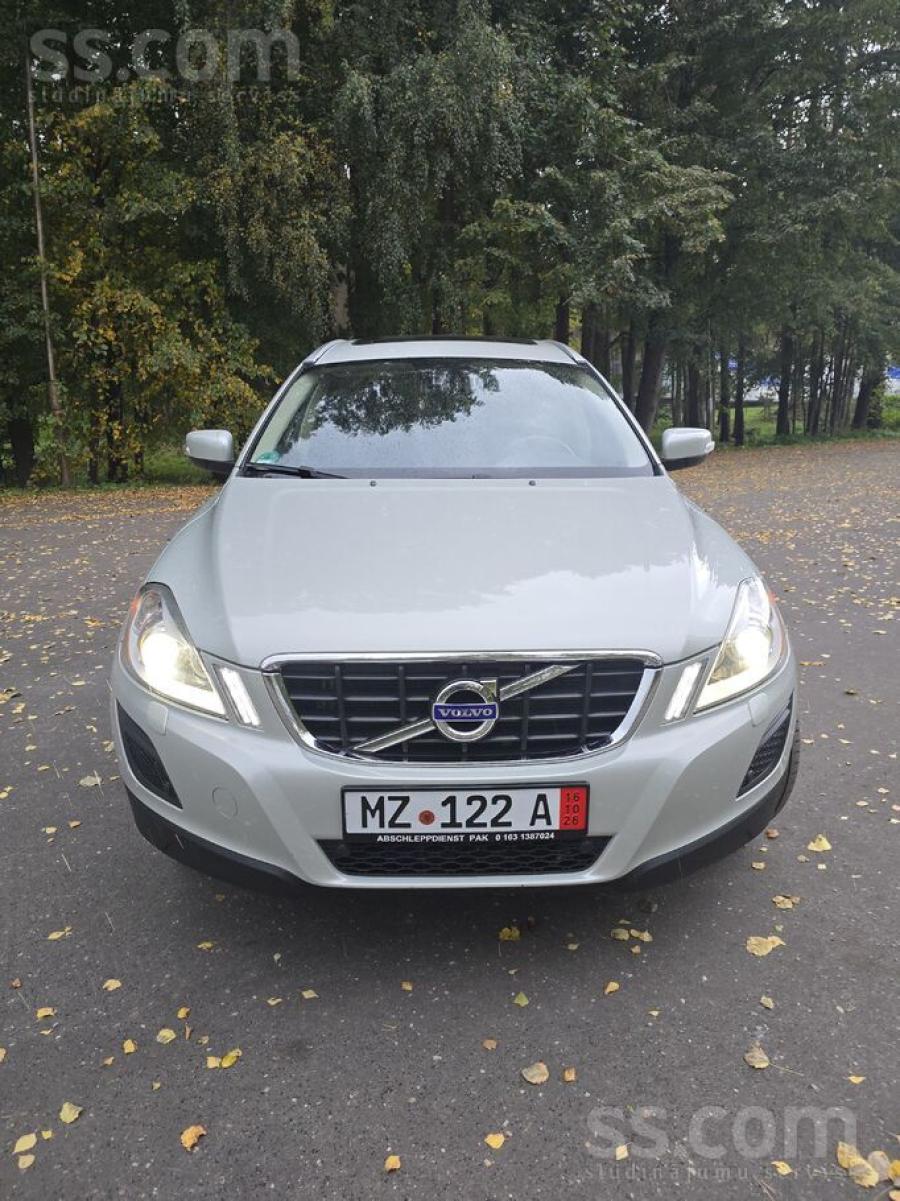 Balts Volvo XC60 2013 Jūrmala, ar dzinēja tilpumu 2.40 L un nobraukumu 304 tūkst. km par 11500 €, foto 21 vietnē AUTOMOTO.COM.LV