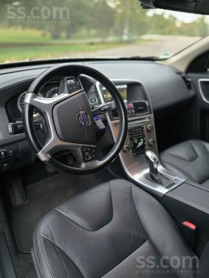Balts Volvo XC60 2013 Jūrmala, ar dzinēja tilpumu 2.40 L un nobraukumu 304 tūkst. km par 11500 €, foto 28 vietnē AUTOMOTO.COM.LV