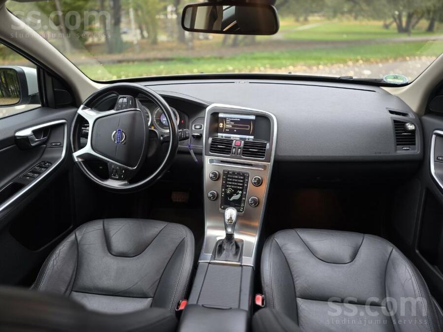 Balts Volvo XC60 2013 Jūrmala, ar dzinēja tilpumu 2.40 L un nobraukumu 304 tūkst. km par 11500 €, foto 29 vietnē AUTOMOTO.COM.LV