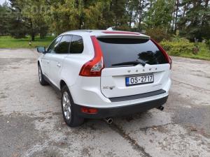 White Volvo XC60 2013 in Riga, with an engine capacity of 3.20 L and mileage of 178 thousand km for 10900 €, photo 7 on AUTOMOTO.COM.LV
