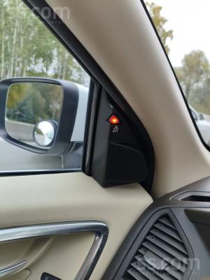 White Volvo XC60 2013 in Riga, with an engine capacity of 3.20 L and mileage of 178 thousand km for 10900 €, photo 11 on AUTOMOTO.COM.LV