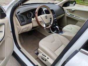 White Volvo XC60 2013 in Riga, with an engine capacity of 3.20 L and mileage of 178 thousand km for 10900 €, photo 15 on AUTOMOTO.COM.LV