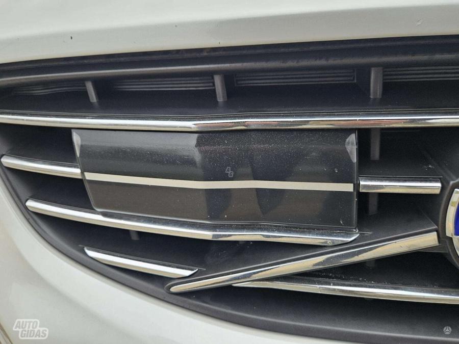 Balts Volvo XC60 2013 Šauļi, ar dzinēja tilpumu 2.40 L un nobraukumu 207 tūkst. km par 13950 €, foto 14 vietnē AUTOMOTO.COM.LV