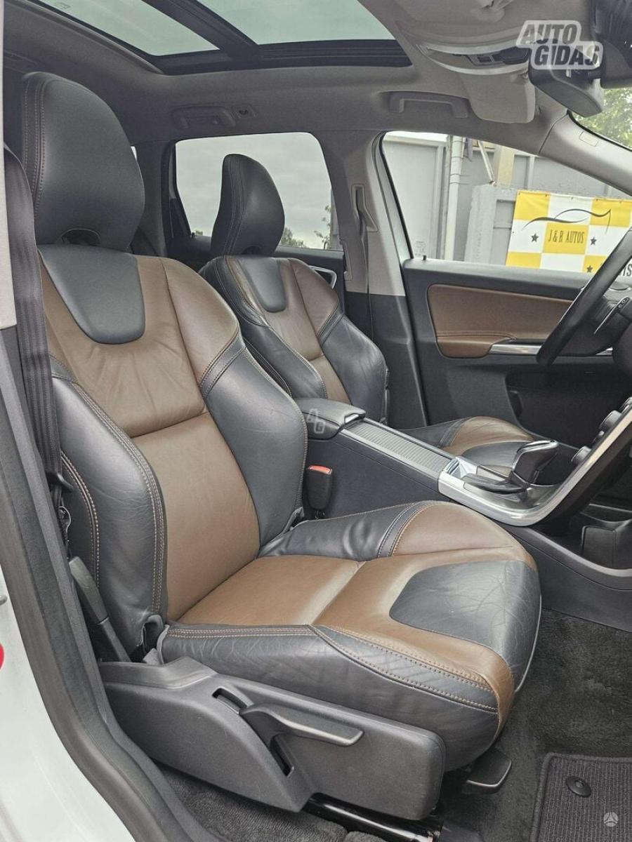 Balts Volvo XC60 2013 Šauļi, ar dzinēja tilpumu 2.40 L un nobraukumu 207 tūkst. km par 13950 €, foto 16 vietnē AUTOMOTO.COM.LV