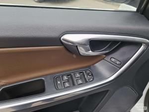 Balts Volvo XC60 2013 Šauļi, ar dzinēja tilpumu 2.40 L un nobraukumu 207 tūkst. km par 13950 €, foto 19 vietnē AUTOMOTO.COM.LV