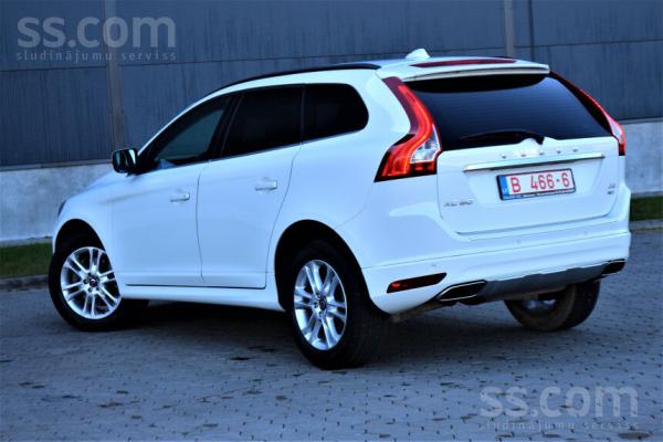White Volvo XC60 2014 in Riga, with an engine capacity of 2.40 L and mileage of 228 thousand km for 6300 €, photo 4 on AUTOMOTO.COM.LV