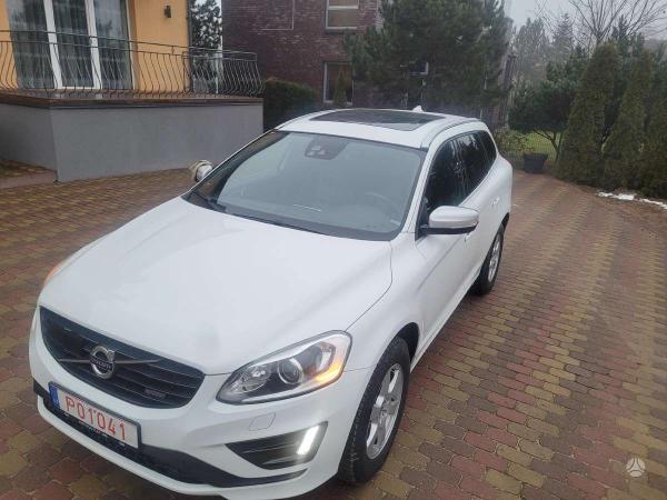 White Volvo XC60 2014 in Vilnius, with an engine capacity of 2.40 L and mileage of 234 thousand km for 13850 €, photo 6 on AUTOMOTO.COM.LV