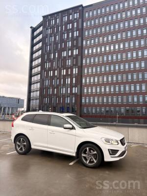 Balts Volvo XC60 2014 Rīga, ar dzinēja tilpumu 2.00 L un nobraukumu 260 tūkst. km par 13600 €, foto  vietnē AUTOMOTO.COM.LV