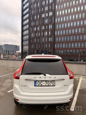 White Volvo XC60 2014 in Riga, with an engine capacity of 2.00 L and mileage of 260 thousand km for 13600 €, photo 4 on AUTOMOTO.COM.LV