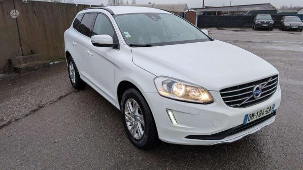 White Volvo XC60 2014 in Vilnius, with an engine capacity of 1.98 L and mileage of 242 thousand km for 10300 €, photo 1 on AUTOMOTO.COM.LV