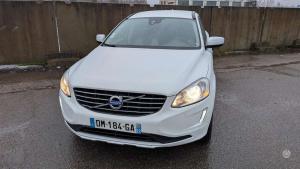White Volvo XC60 2014 in Vilnius, with an engine capacity of 1.98 L and mileage of 242 thousand km for 10300 €, photo 5 on AUTOMOTO.COM.LV