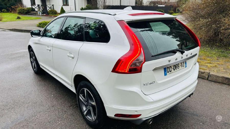 Balts Volvo XC60 2014 Viļņa, ar dzinēja tilpumu 1.98 L un nobraukumu 251 tūkst. km par 11700 €, foto 3 vietnē AUTOMOTO.COM.LV