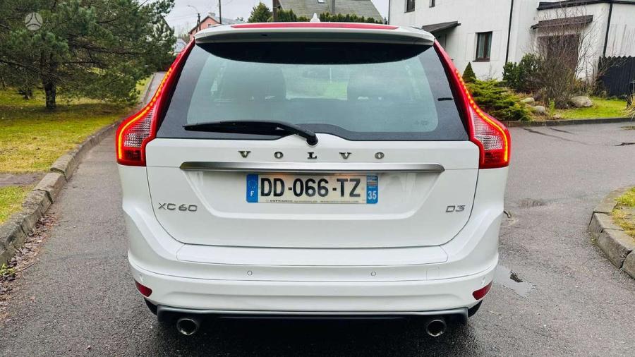 Balts Volvo XC60 2014 Viļņa, ar dzinēja tilpumu 1.98 L un nobraukumu 251 tūkst. km par 11700 €, foto 4 vietnē AUTOMOTO.COM.LV