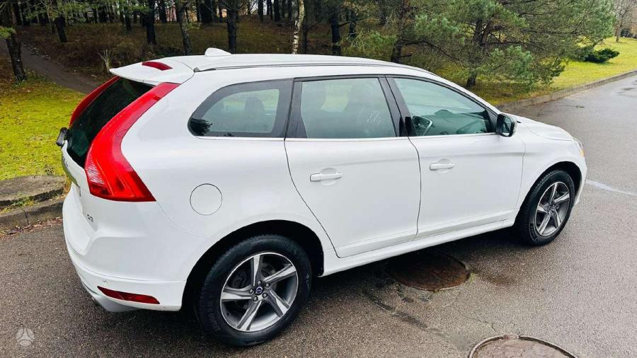 Balts Volvo XC60 2014 Viļņa, ar dzinēja tilpumu 1.98 L un nobraukumu 251 tūkst. km par 11700 €, foto 6 vietnē AUTOMOTO.COM.LV
