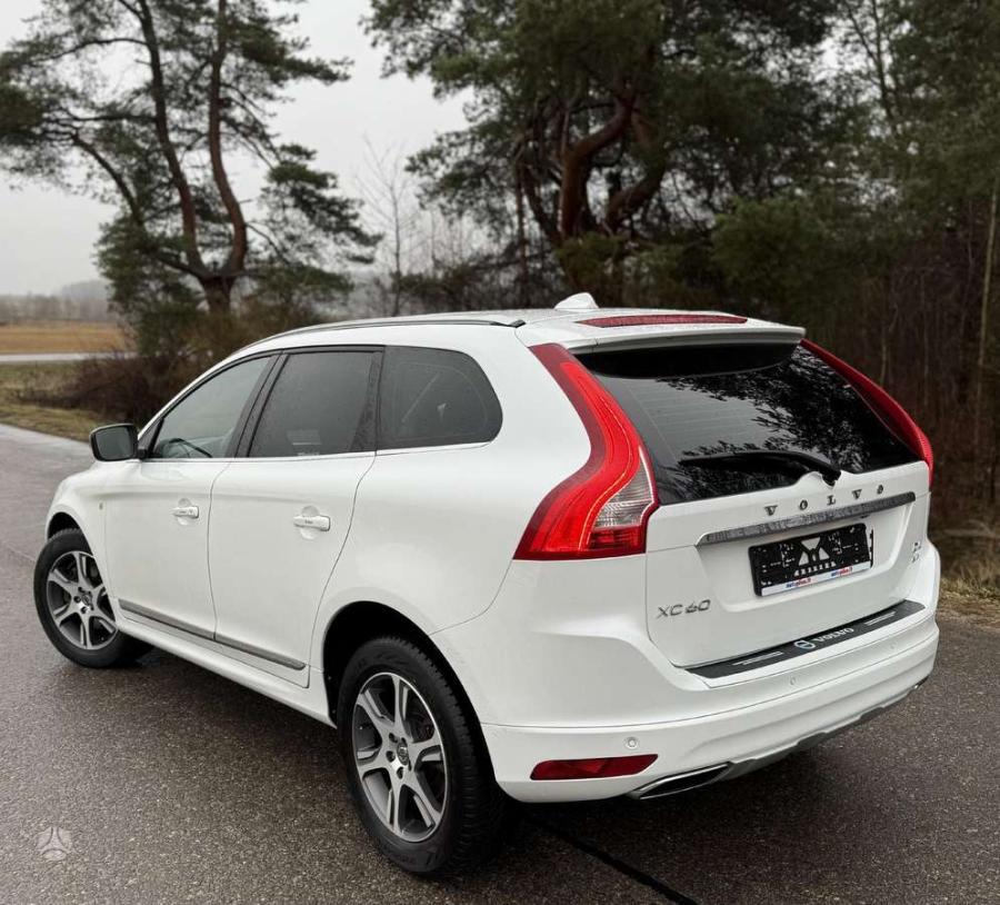 Balts Volvo XC60 2014 Viļņa, ar dzinēja tilpumu 2.40 L un nobraukumu 155 tūkst. km par 14950 €, foto 5 vietnē AUTOMOTO.COM.LV