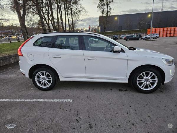 Balts Volvo XC60 2014 Alīta, ar dzinēja tilpumu 1.98 L un nobraukumu 300 tūkst. km par 9499 €, foto 4 vietnē AUTOMOTO.COM.LV