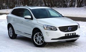 White Volvo XC60 2014 in Kretinga, with an engine capacity of 3.20 L and mileage of 147 thousand km for 10999 €, photo 7 on AUTOMOTO.COM.LV