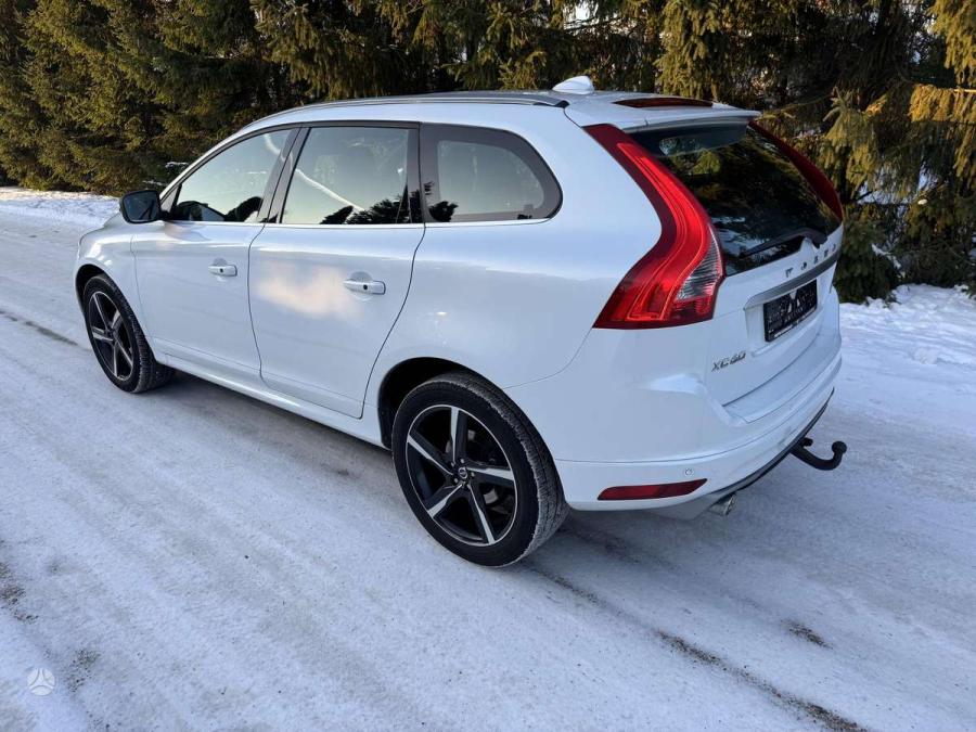 Balts Volvo XC60 2014 Alīta, ar dzinēja tilpumu 1.98 L un nobraukumu 234 tūkst. km par 11850 €, foto 7 vietnē AUTOMOTO.COM.LV