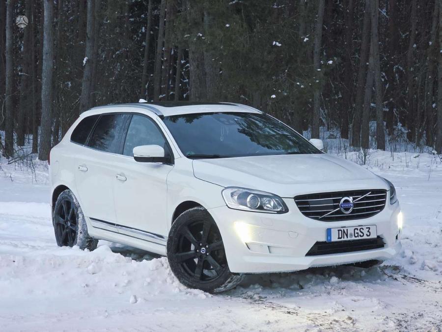 White Volvo XC60 2014 in Vilnius, with an engine capacity of 2.40 L and mileage of 258 thousand km for 15400 €, photo 1 on AUTOMOTO.COM.LV