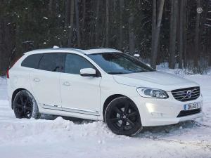 White Volvo XC60 2014 in Vilnius, with an engine capacity of 2.40 L and mileage of 258 thousand km for 15400 €, photo 3 on AUTOMOTO.COM.LV