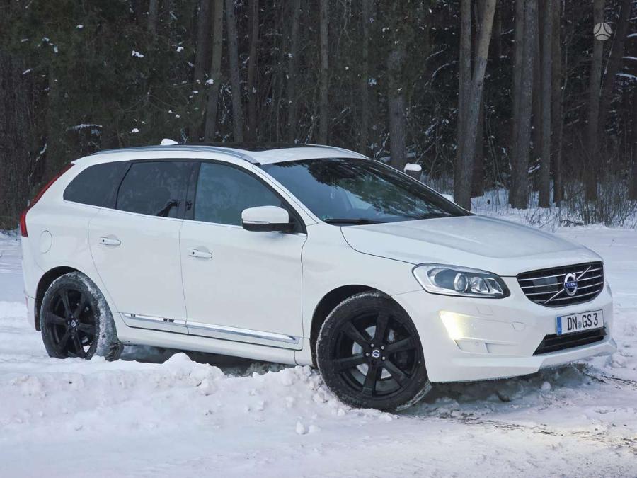 White Volvo XC60 2014 in Vilnius, with an engine capacity of 2.40 L and mileage of 258 thousand km for 15400 €, photo 3 on AUTOMOTO.COM.LV