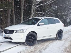 White Volvo XC60 2014 in Vilnius, with an engine capacity of 2.40 L and mileage of 258 thousand km for 15400 €, photo 4 on AUTOMOTO.COM.LV