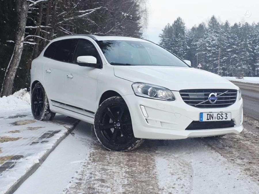 White Volvo XC60 2014 in Vilnius, with an engine capacity of 2.40 L and mileage of 258 thousand km for 15400 €, photo 35 on AUTOMOTO.COM.LV