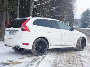 White Volvo XC60 2014 in Vilnius, with an engine capacity of 2.40 L and mileage of 258 thousand km for 15400 €, photo 37 on AUTOMOTO.COM.LV