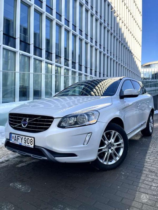 White Volvo XC60 2014 in Vilnius, with an engine capacity of 1.98 L and mileage of 315 thousand km for 8999 €, photo 1 on AUTOMOTO.COM.LV