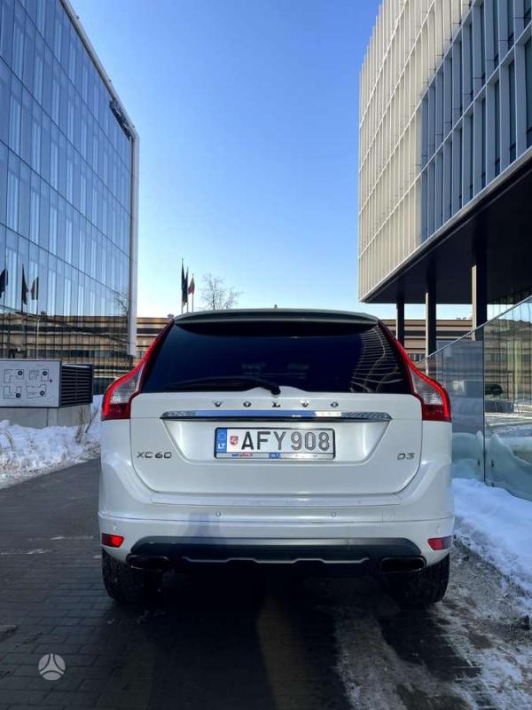 Balts Volvo XC60 2014 Viļņa, ar dzinēja tilpumu 1.98 L un nobraukumu 315 tūkst. km par 8999 €, foto 11 vietnē AUTOMOTO.COM.LV