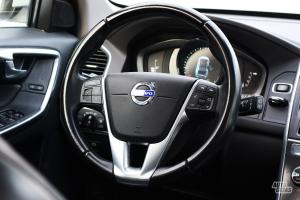 Balts Volvo XC60 2014 Petrikaičiai, ar dzinēja tilpumu 3.20 L un nobraukumu 147 tūkst. km par 10999 €, foto 23 vietnē AUTOMOTO.COM.LV