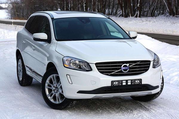 Balts Volvo XC60 2014 Kretinga, ar dzinēja tilpumu 3.20 L un nobraukumu 147 tūkst. km par 10999 €, foto 1 vietnē AUTOMOTO.COM.LV