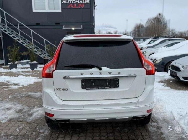 White Volvo XC60 2014 in Vilkaviskis, with an engine capacity of 1.97 L and mileage of 200 thousand km for 9200 €, photo 4 on AUTOMOTO.COM.LV