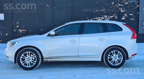 Balts Volvo XC60 2014 Rīga, ar dzinēja tilpumu 2.00 L un nobraukumu 260 tūkst. km par 10500 €, foto 4 vietnē AUTOMOTO.COM.LV