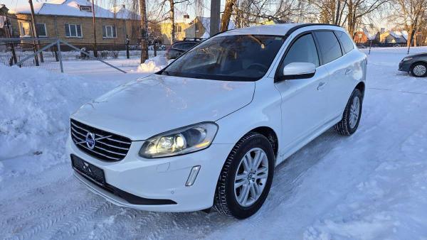 White Volvo XC60 2014 in Siauliai, with an engine capacity of 2.40 L and mileage of 290 thousand km for 12750 €, photo 1 on AUTOMOTO.COM.LV