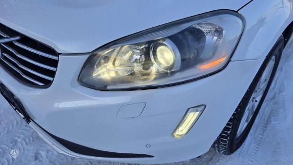 Balts Volvo XC60 2014 Šauļi, ar dzinēja tilpumu 2.40 L un nobraukumu 290 tūkst. km par 12750 €, foto 11 vietnē AUTOMOTO.COM.LV